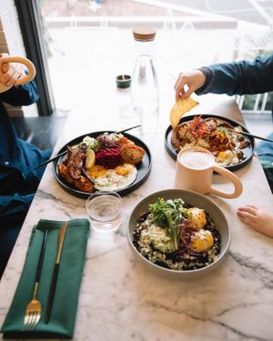 Brunch + Lunch (9am - 3pm)